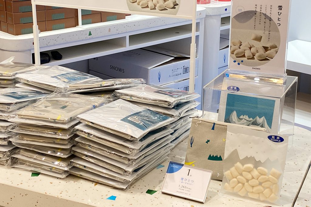 冬限定菓子「SNOWS」が今年も大阪に！生チョコサンドの限定缶や新商品も | PrettyOnline