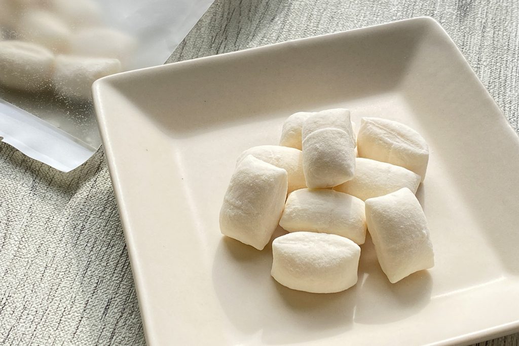 冬限定菓子「SNOWS」が今年も大阪に！生チョコサンドの限定缶や新商品も | PrettyOnline