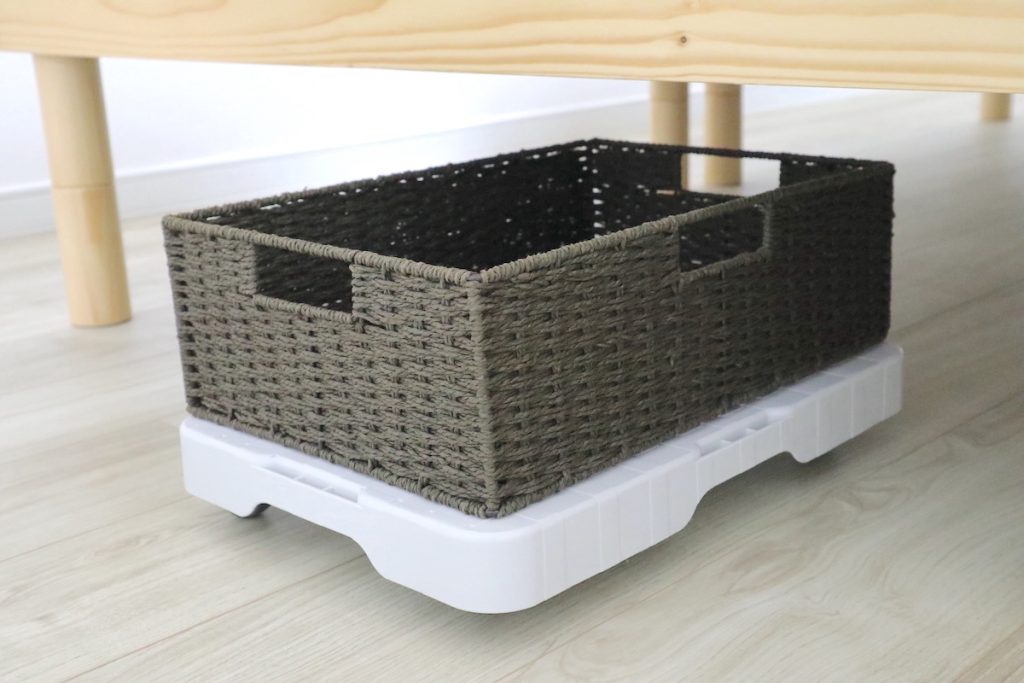 ベッド下収納に！100均・無印ニトリなどのアイテム12選と収納アイデア | PrettyOnline